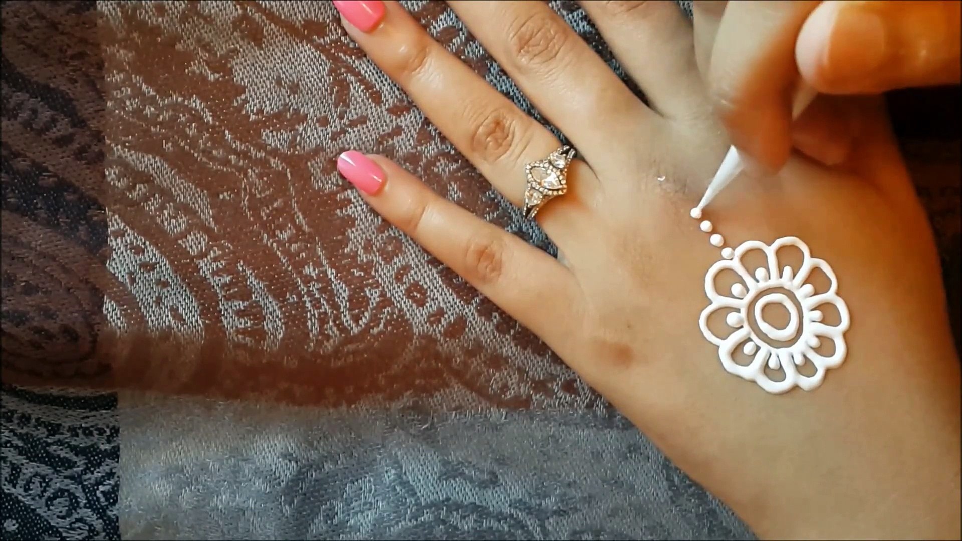 Easy Hand Henna