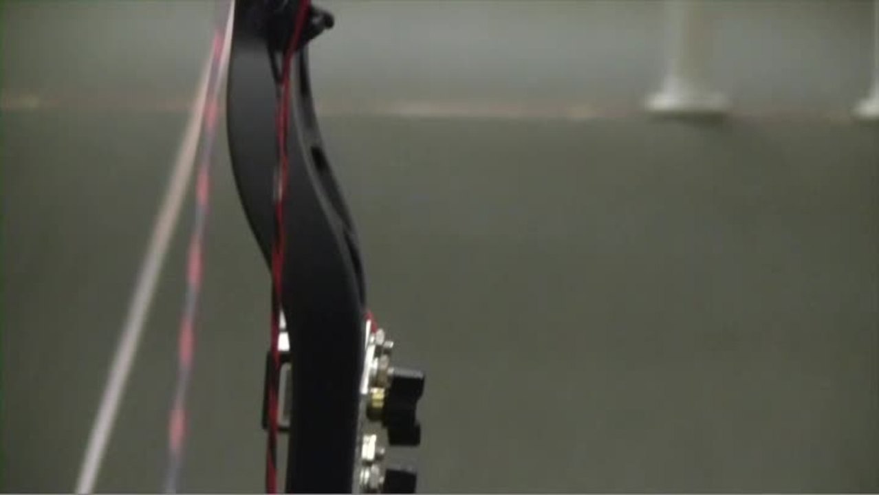 Bow Test 2012: Bowtech Insanity CPX - video Dailymotion