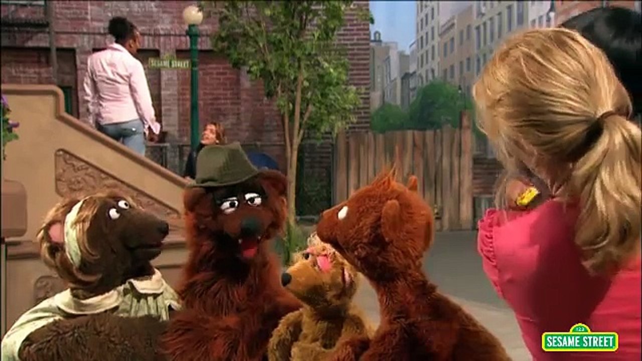 Sesame Street - Baby Bears New Babysitter - video Dailymotion