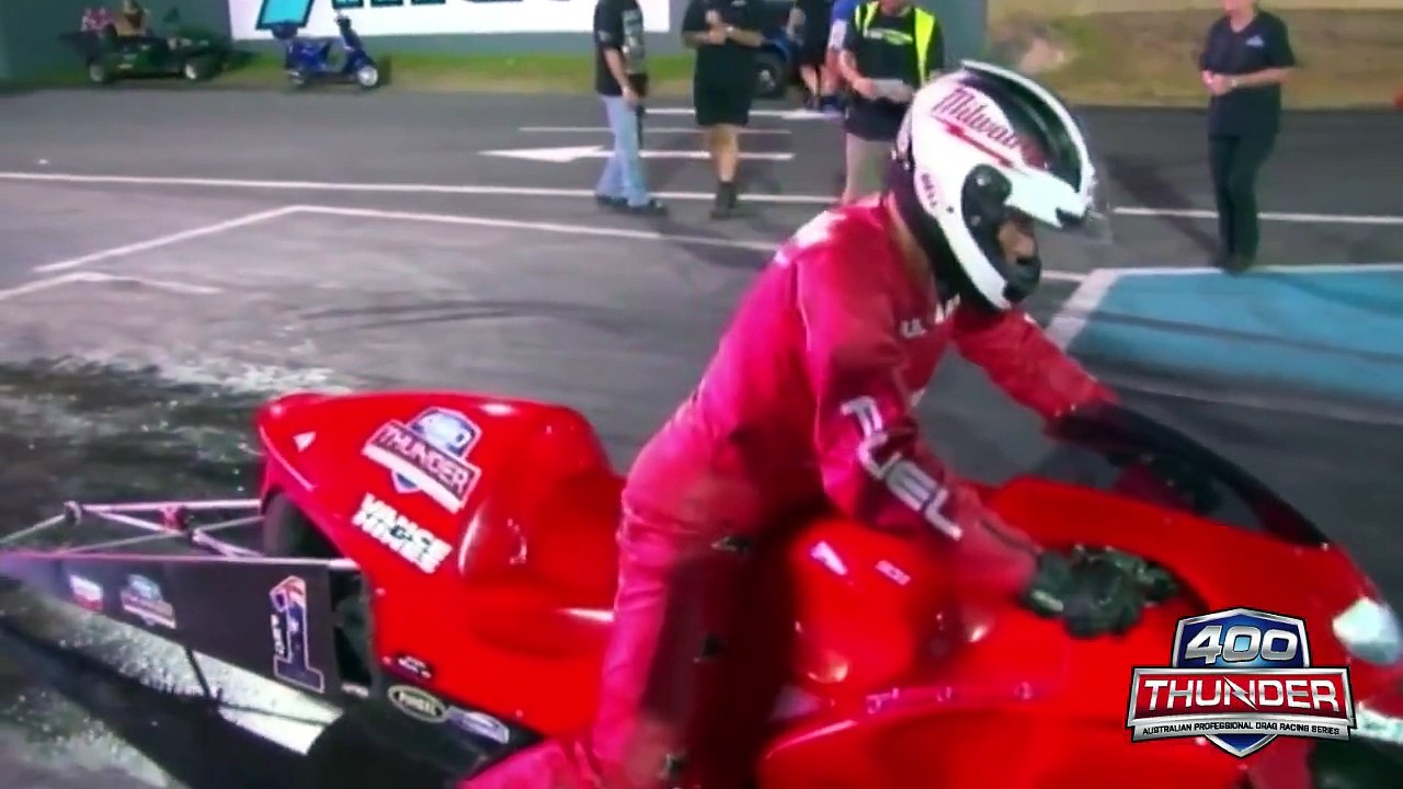 Najwolniejszy wyścig na świecie / Most Bizarre Drag Race in History ...