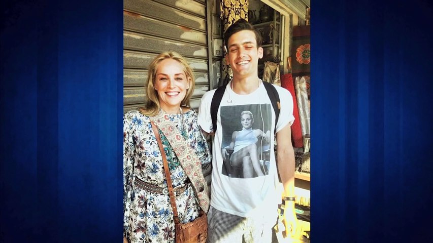 Sharon Stone Leg Crossover Pause