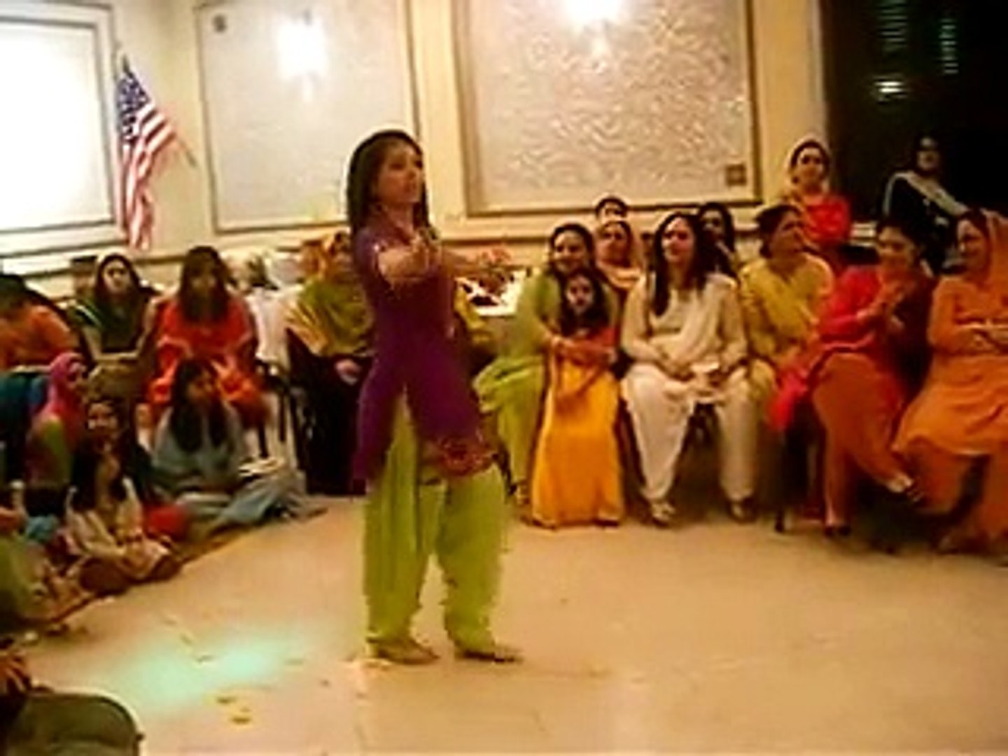 Best Pakistani Female Wedding Dance