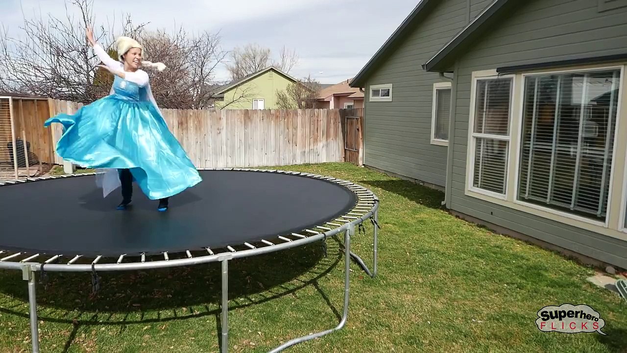 Orange Spiderman vs Giant Olaf and Frozen Elsa Trampoline Fun Time ...