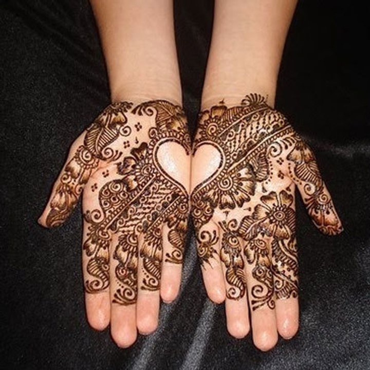 Most Loved Heart Henna Designs I Pretty Heart Henna Design - Easy ...