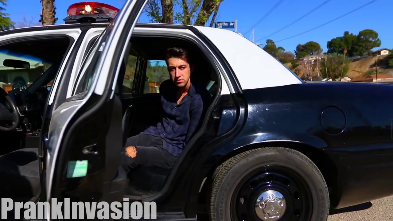 Kissing Prank With Female Cops (police) - video Dailymotion