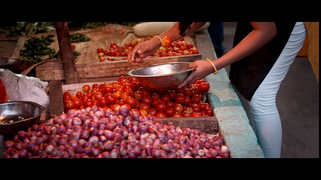 Kadhalum Kadanthu Pogum - Akkam Pakkam Paar Full HD Video Song - video ...