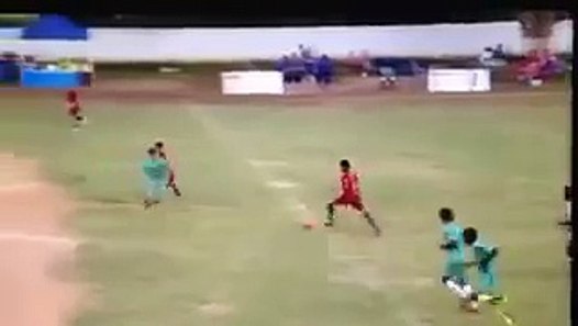 Soccer Player Delivers Brutal Flying Dropkick On Opponent - video ...