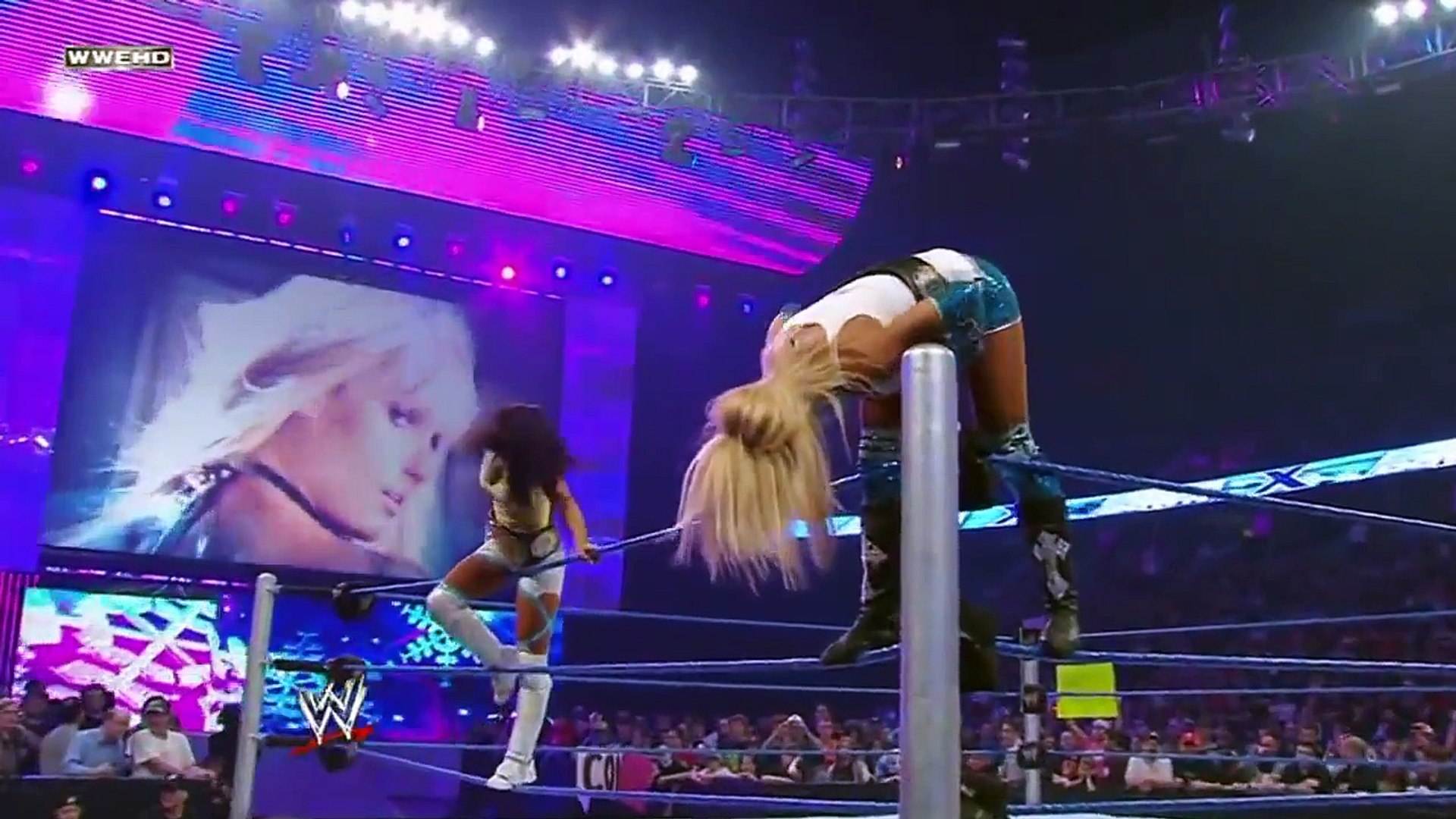 Kelly Kelly And Layla Vs Natalya And Maxine