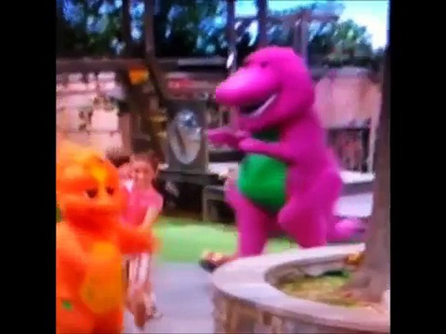 Ghetto Dora Vine
