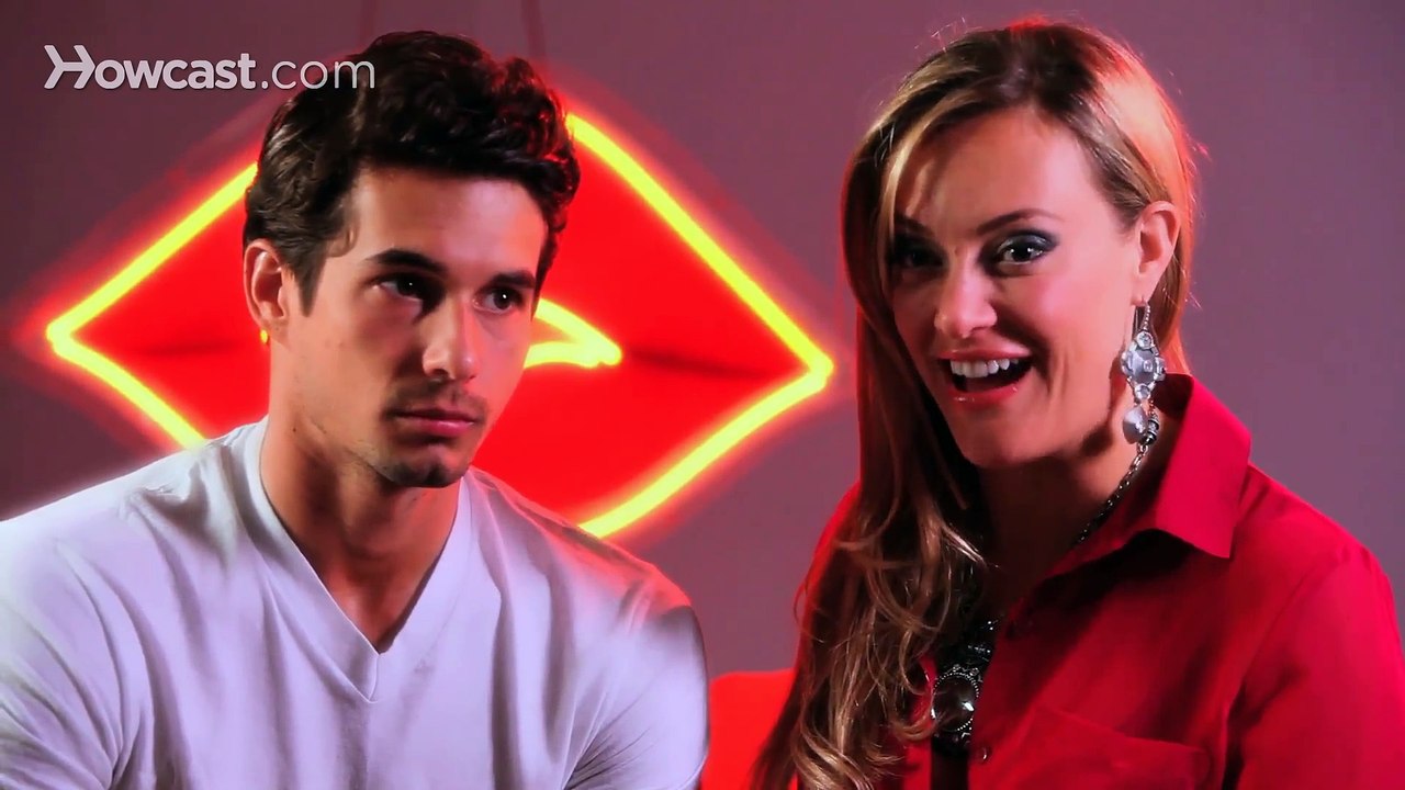 How to Kiss a Girl’s Neck Kissing Tips - video Dailymotion