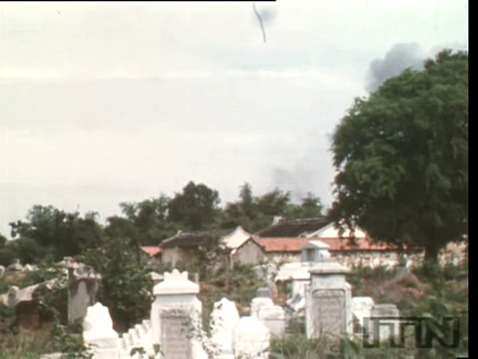 War in Vietnam - Napalm dropped on Vietnamese village - video Dailymotion