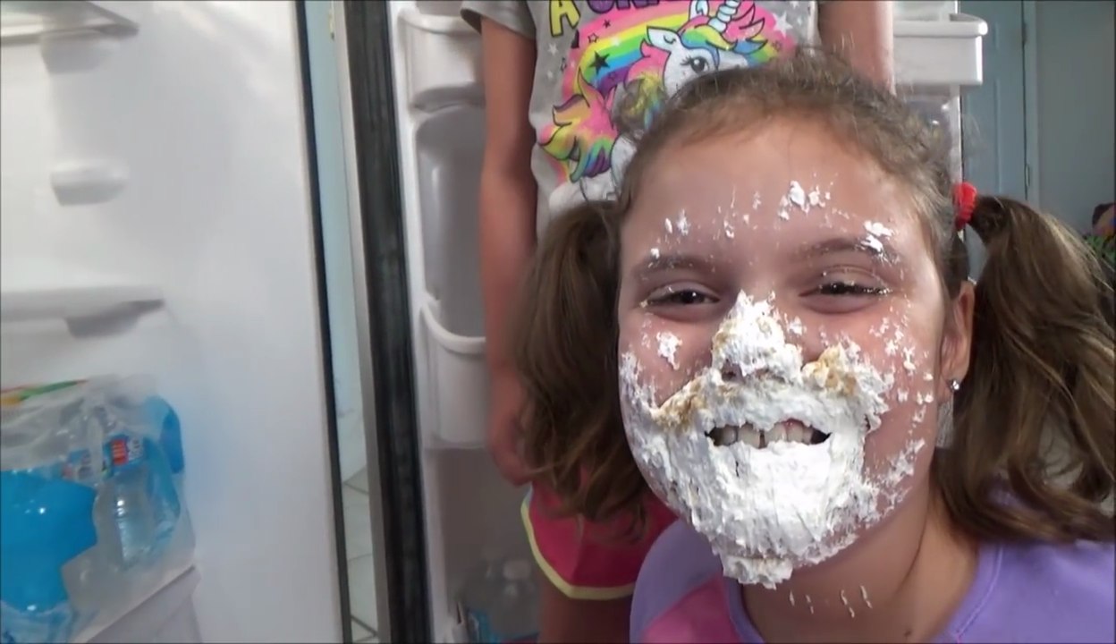 Bad Baby Victoria Makes Mess Spatula Girl vs Spider Attack -Toy Freaks ...