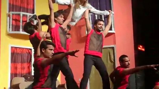 Nargis Latest Dance Hot Mujra in a Stage Drama 'Khalaas' - video ...