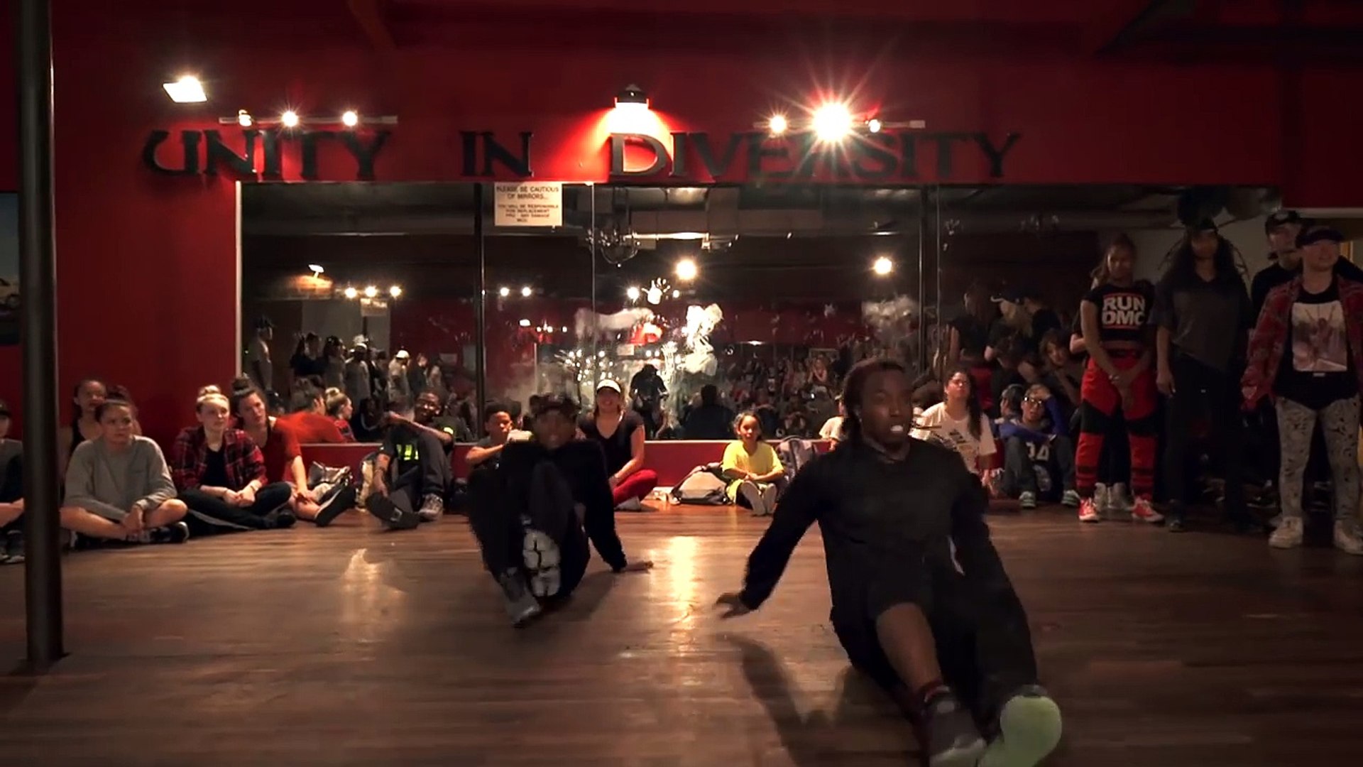 Willdabeast adams and janelle ginestra wedding | Beachweddingtips.com