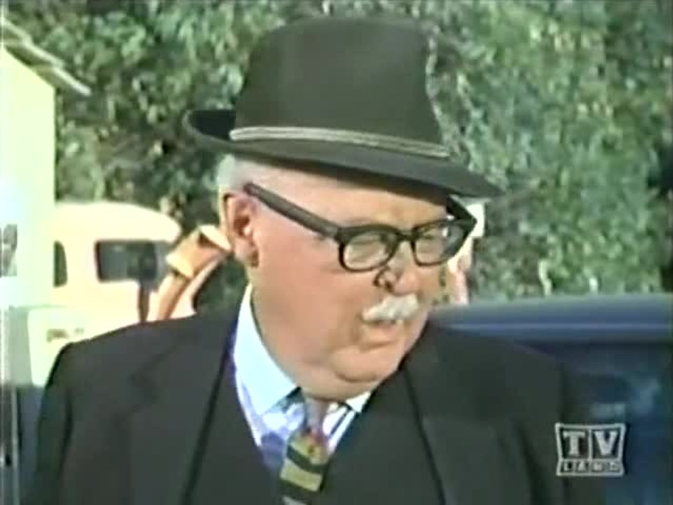 Mayberry RFD - S 1 E 22 - An Efficient Service Station - video Dailymotion