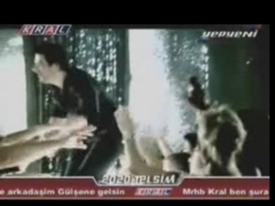 Davut Güloglu - Cat Cat by Aluxton - Vidéo Dailymotion