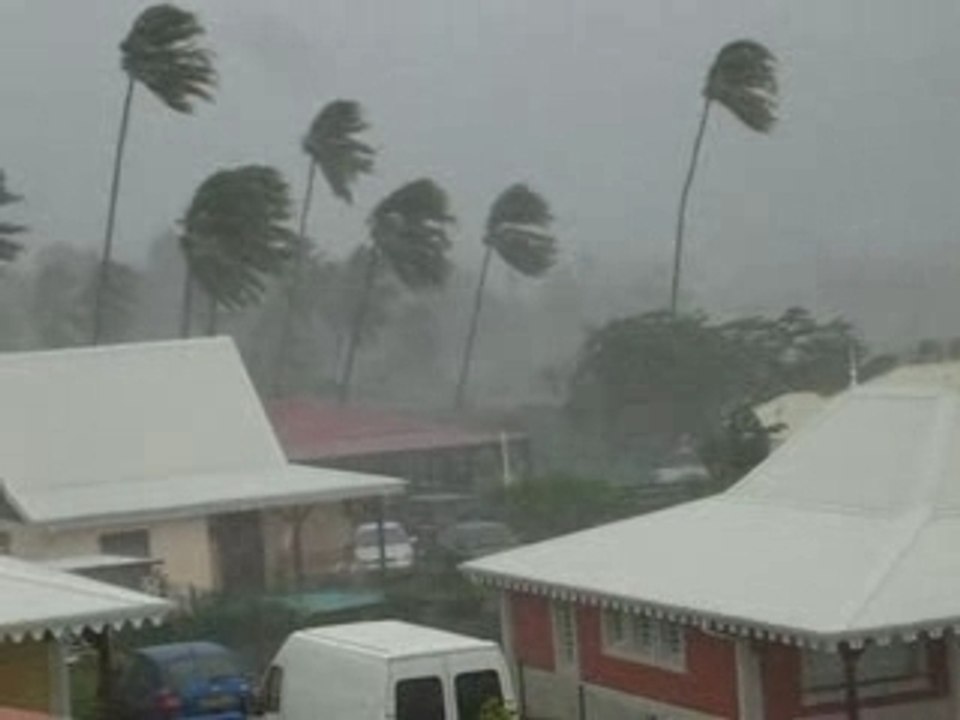 Ouragan Dean en Martinique 051 - Vidéo Dailymotion