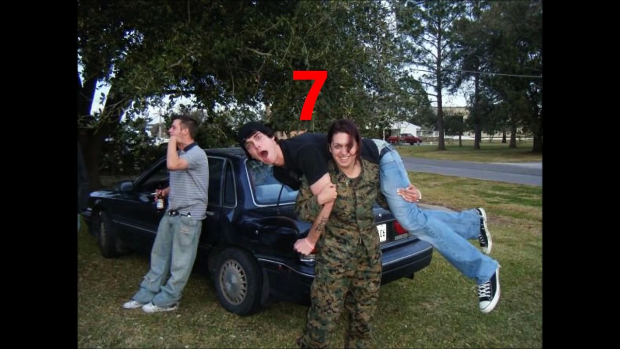 Military Women perform lift and carry - video Dailymotion