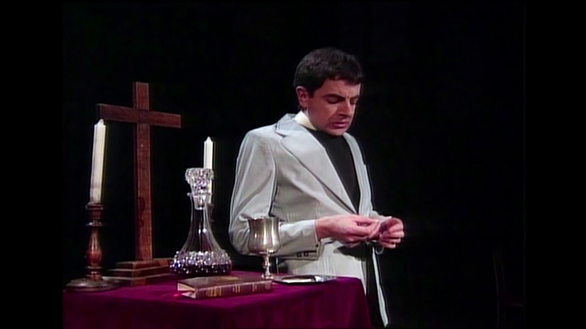 Boda Del Sacerdote Rowan Atkinson