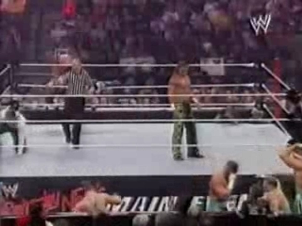 Wwe saturday night's main event 2006 - dx vs spirit squad - Vidéo ...