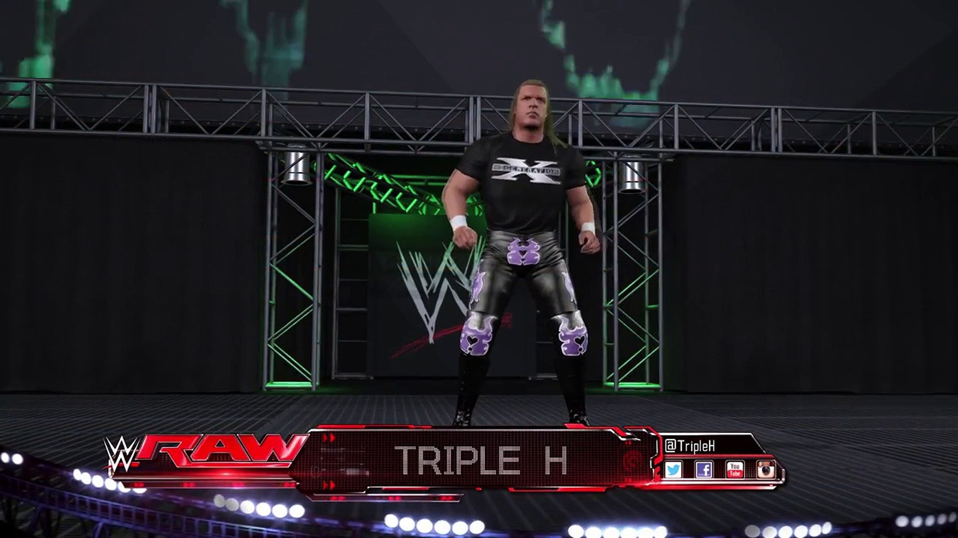 Triple H 2002 Attire