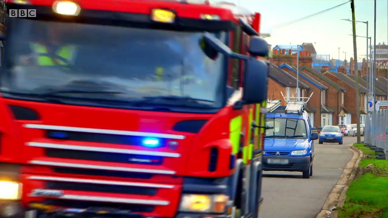 cBeebies Children Cartoon . Do You Know . s01e02 . Fire Engine Hose and ...