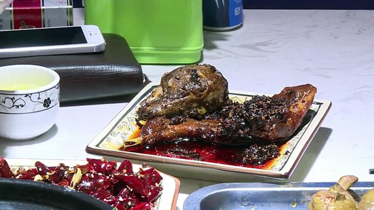 Spicy marinated rabbit heads -- a hit in China's Sichuan[1] - Vidéo ...