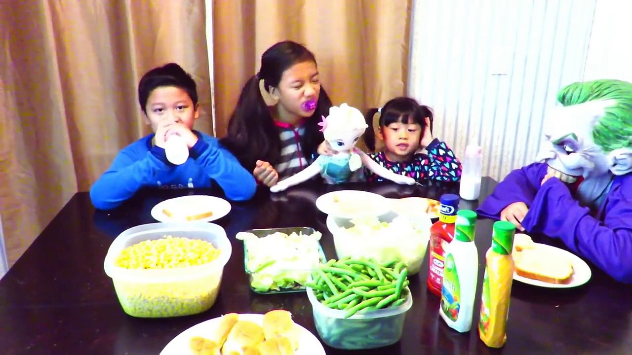 Bad Baby Puppy Kitty FOOD FIGHT REAL LIFE Victoria vs Annabelle ...