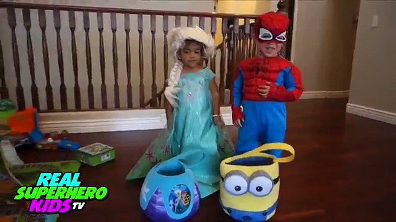 PREGNANT Frozen Elsa POO COLORED BALLS vs Joker Princess Anna Spiderman ...