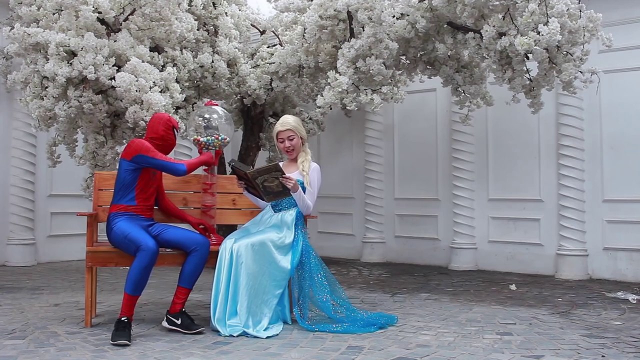 Spiderman vs Elsa Maleficent ! Frozen Elsa Kiss Thor Batman Joker Hulk ...