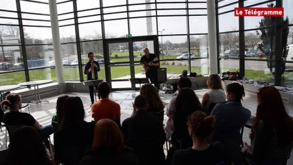 Le duo Parisien-Codjia en intermède jazzy à la fac | Le Télégramme