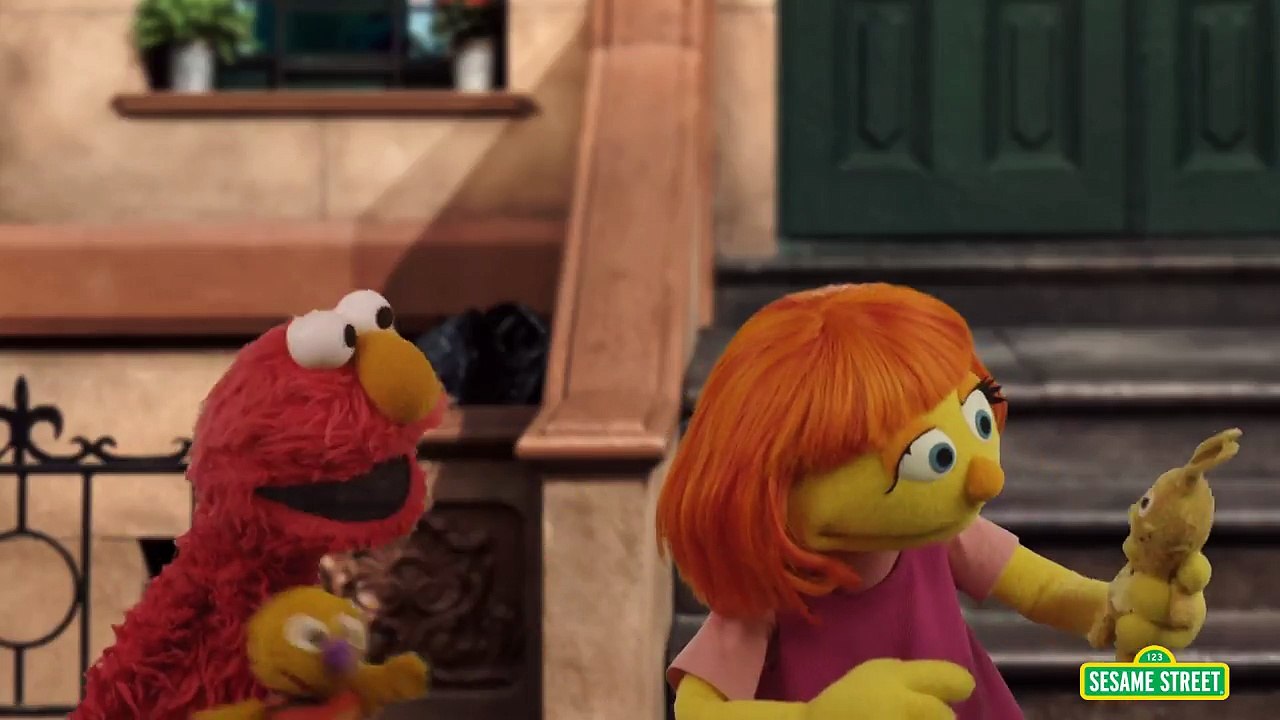 Sesame Street Play Peek-A-Boo with Elmo & Julia - video Dailymotion