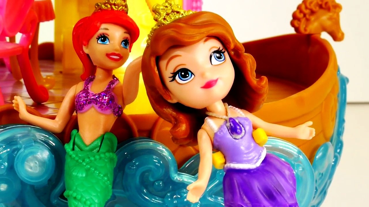 Mermaid Sofia the First Sea Palace 2-in-1 Floating Playset Her First Vacation Underwater B─影片 ...