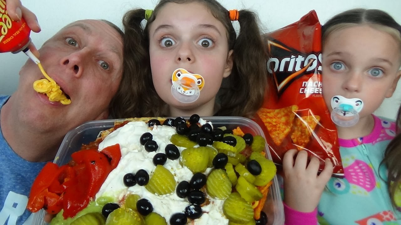 Bad Baby Giant Nachos and Candy Challenge Toy Freaks Victoria Annabelle ...