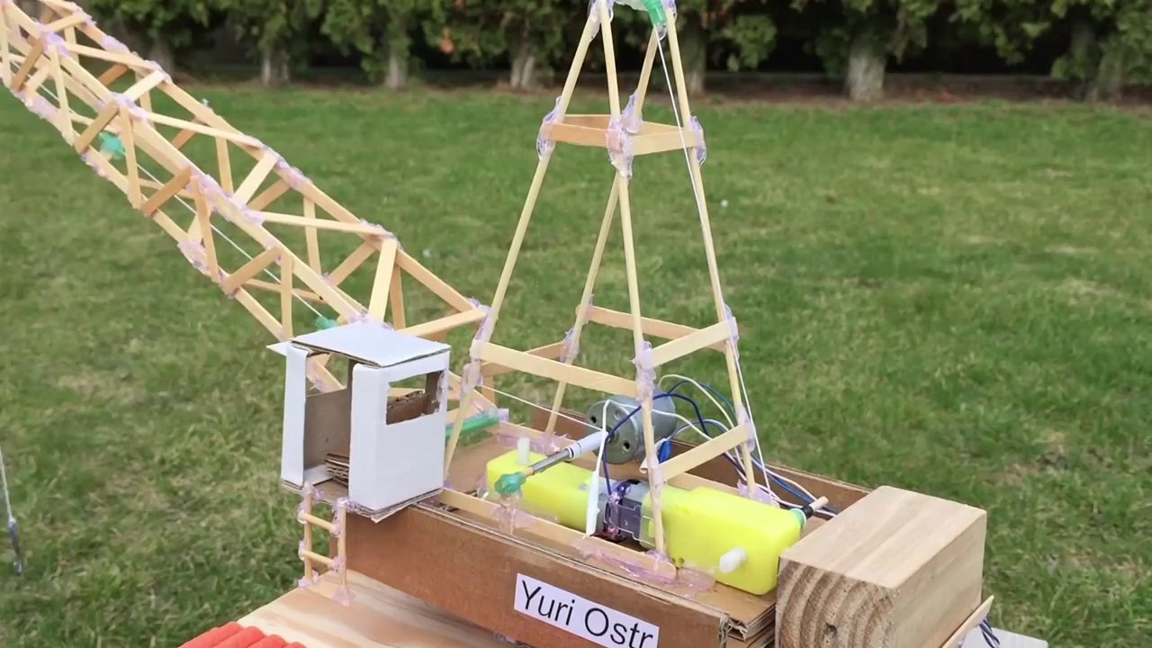 How to Make an Electric Crane with Remote Control out of Popsicle ...