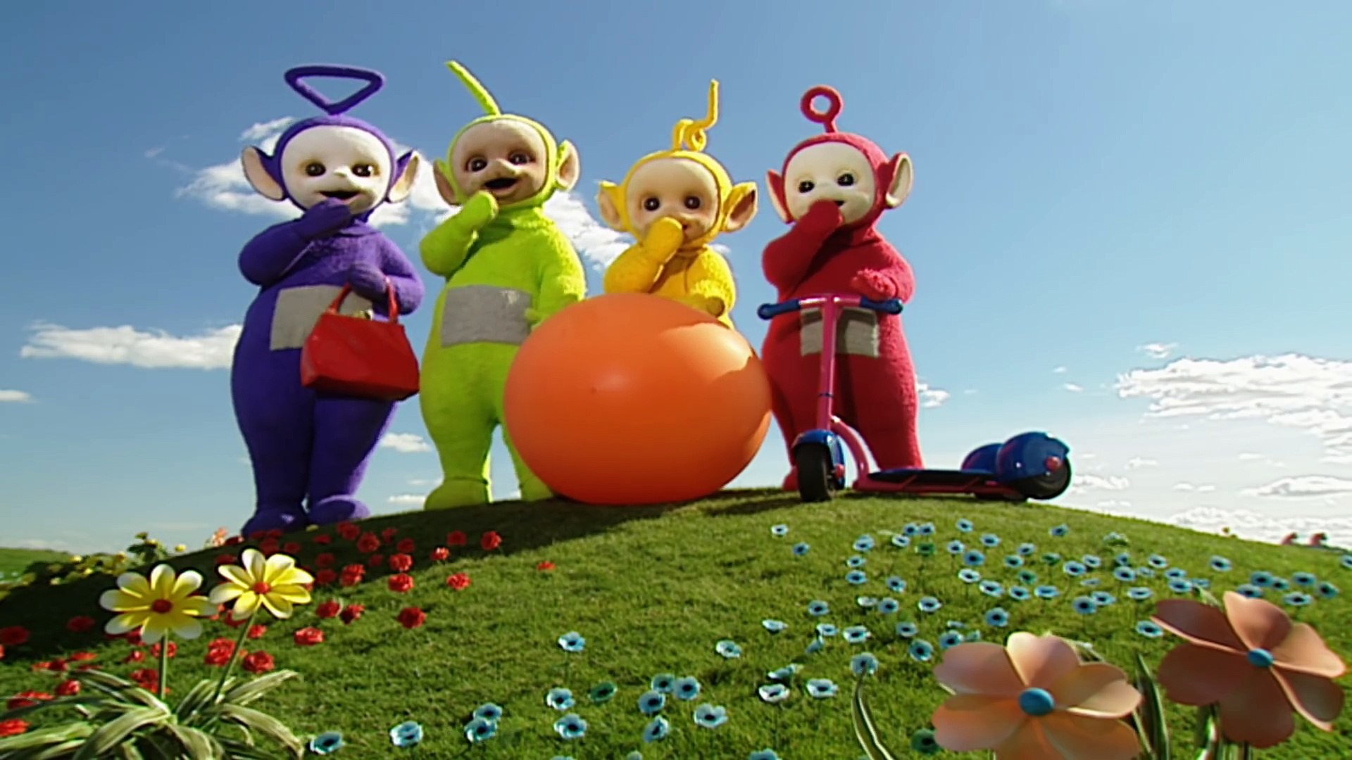 Teletubbies Favorite Things TELETUBBIES DANCY BALL LAA LAA "VERY RARE"