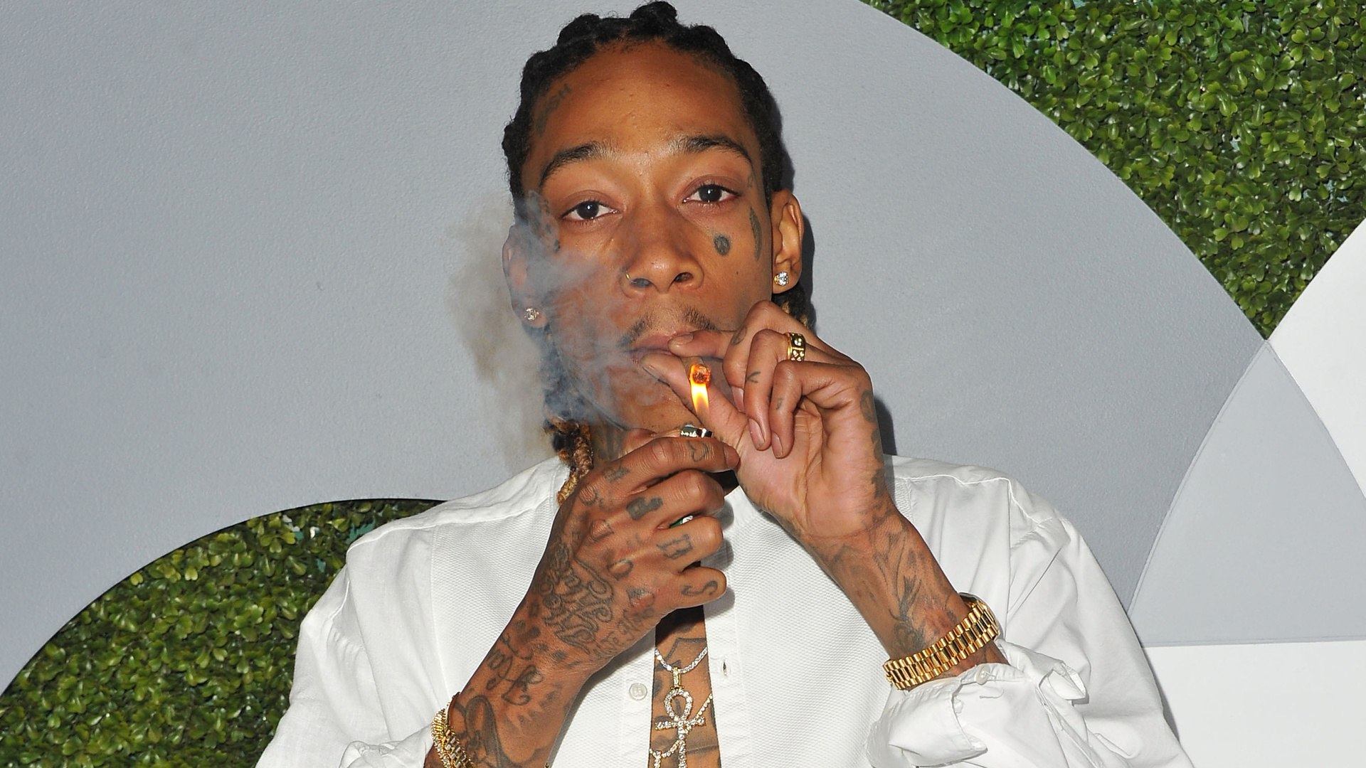 Wiz Khalifa Smoke Weed Wallpaper