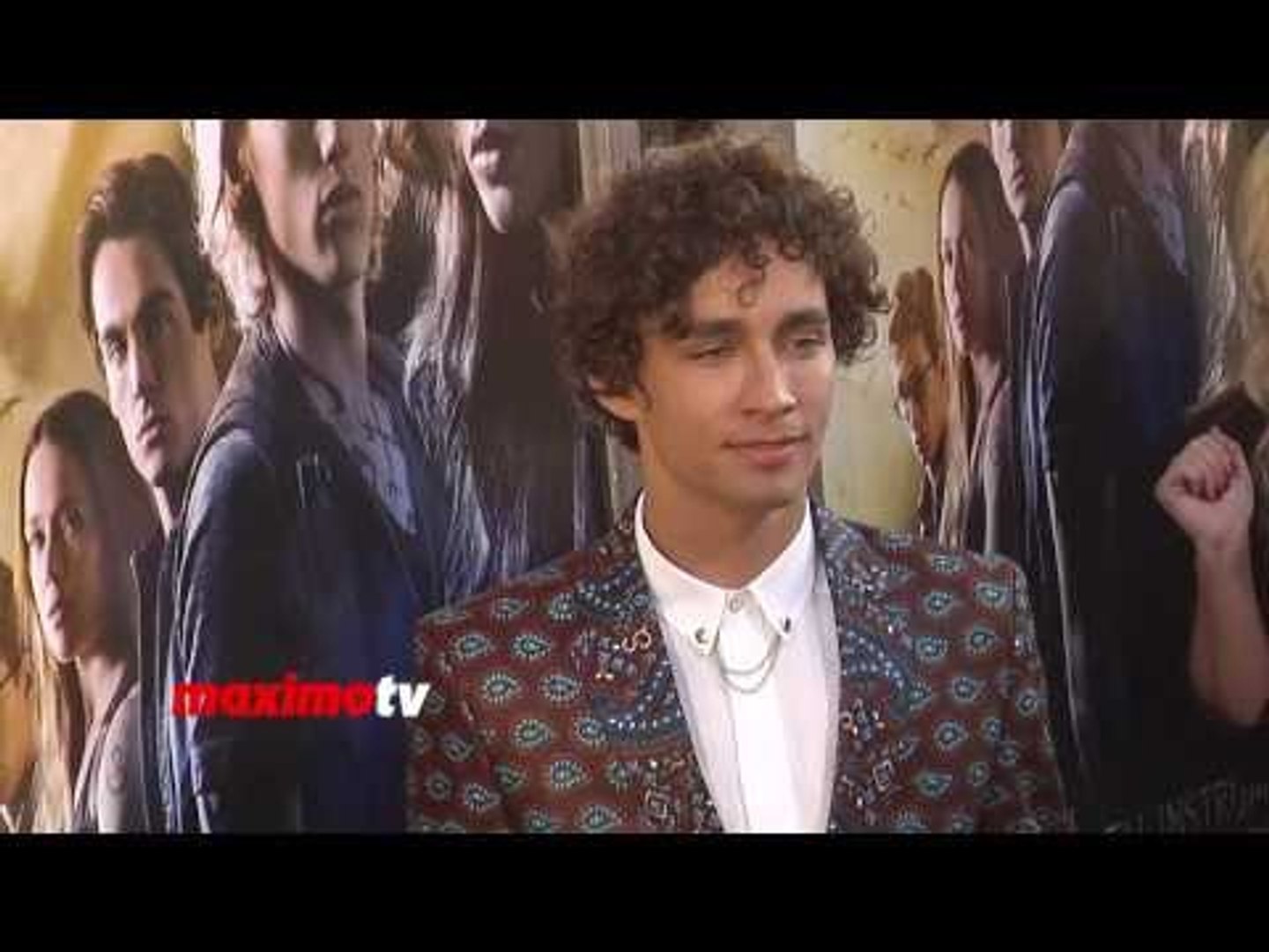 Robert Sheehan Mortal Instruments Set