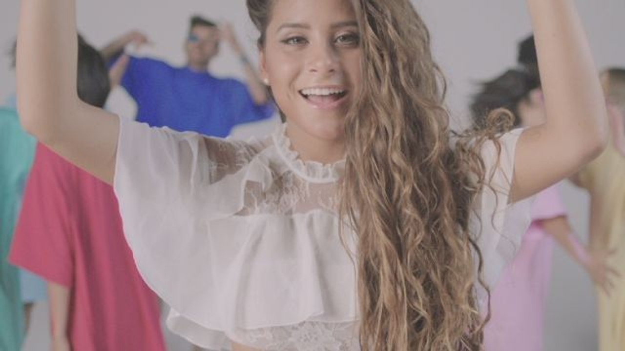 Camila Gallardo - Abrázame - video Dailymotion