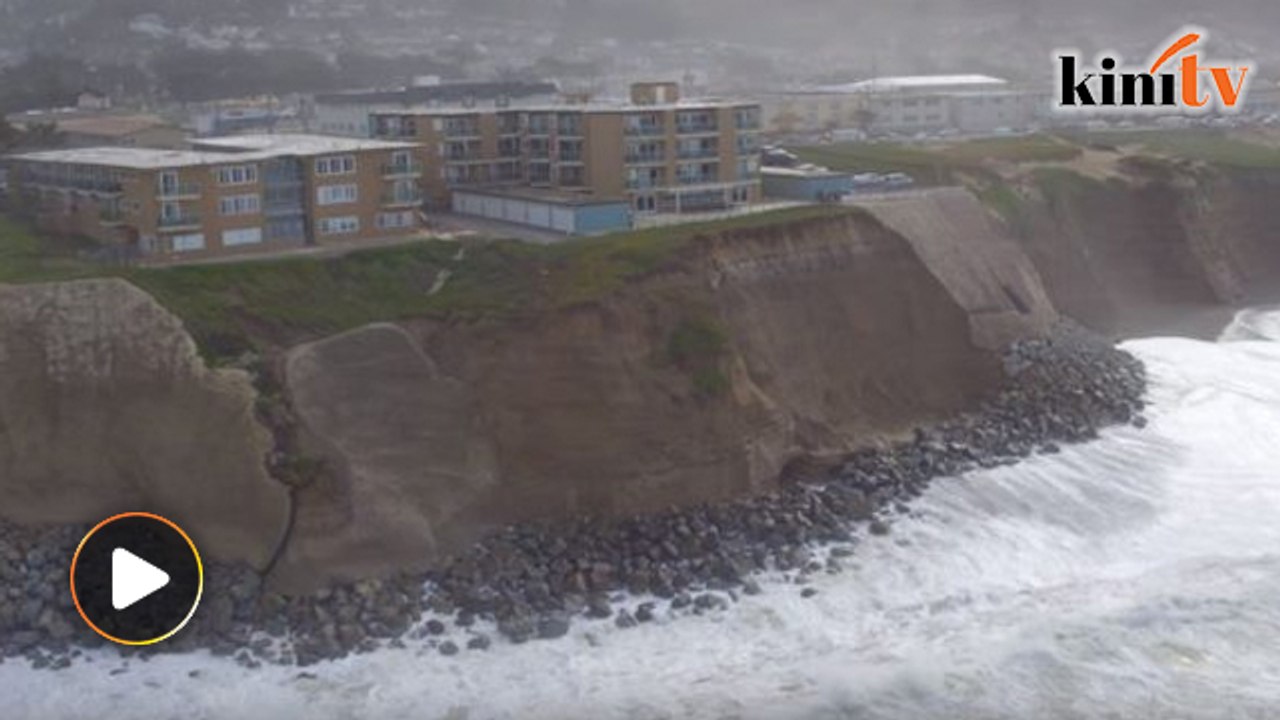 Drone captures moment California cliff falls into ocean - video Dailymotion