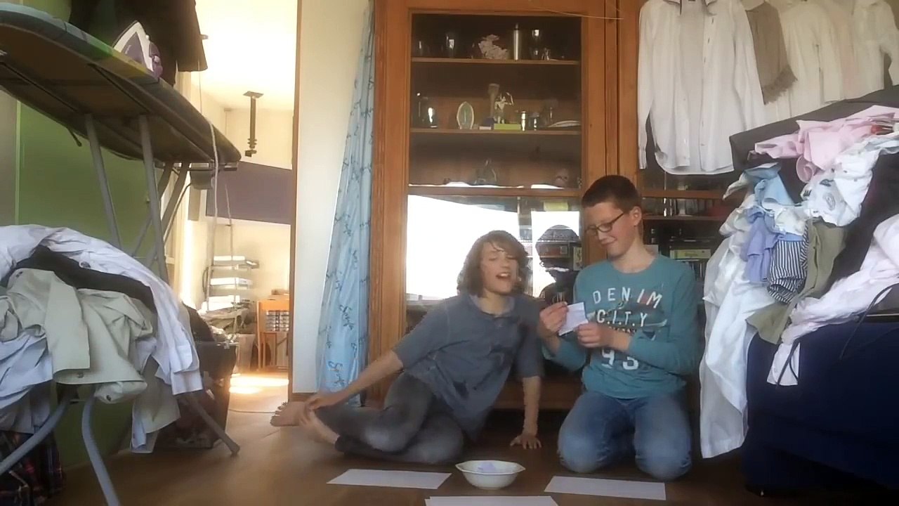 [Feet Challenge] Draw With Your Feet challenge!! - video Dailymotion