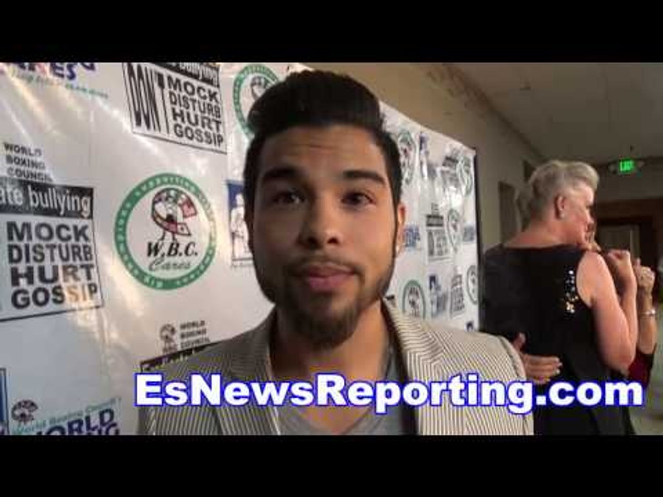 boxing star jonathan arellano calls out leo santa cruz - esnews - video ...