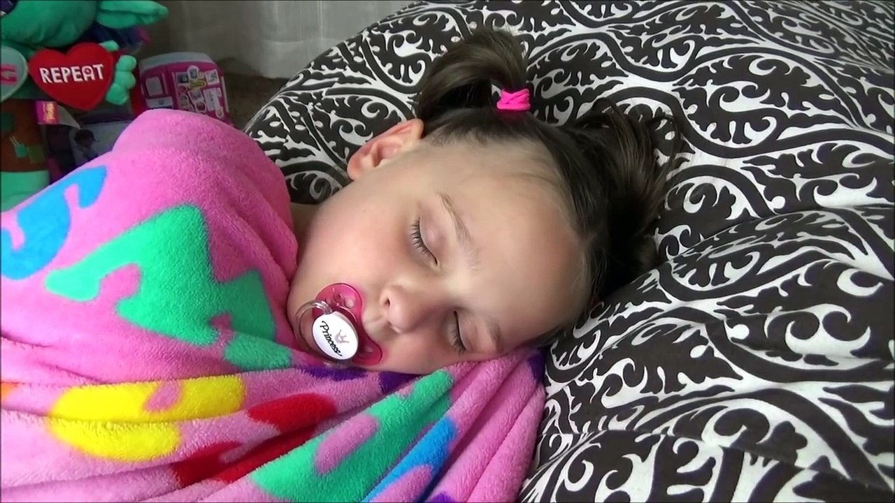 Bad Baby Annabelle Copies Victoria & Freak Daddy Pranks Toy Freaks ...