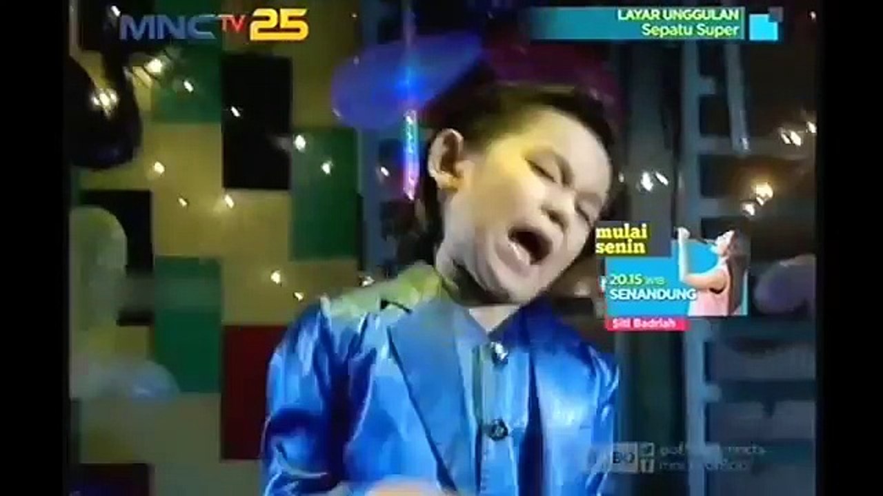 Rey Bong Aksi Dance Reyhan (ReyBong) di Sinetron Sepatu Super - video ...