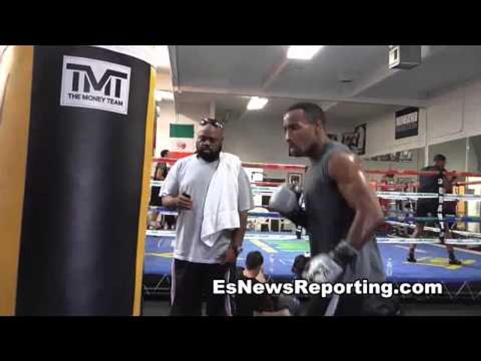 mickey bey working out at mayweather boxing club - EsNews Boxing ...