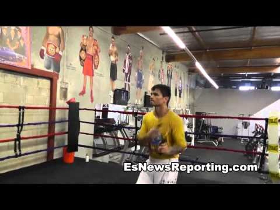 Marcos Maidana gets ready for Josesito Lopez - EsNews Boxing - video ...