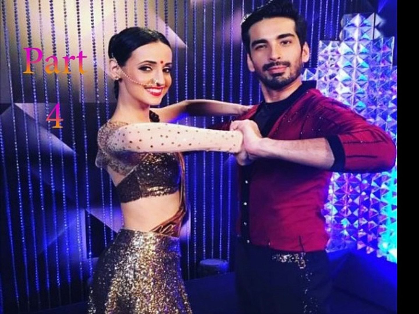 Sanaya Irani Dance In Star Parivaar Awards 2022