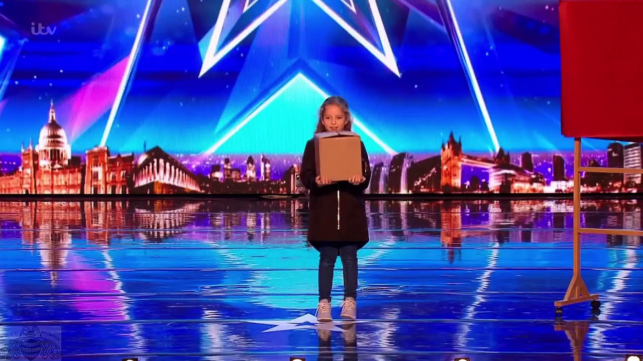Britain's Got Talent 2017 Issy Simpson Amazing 8 Year Old Magician IRL ...