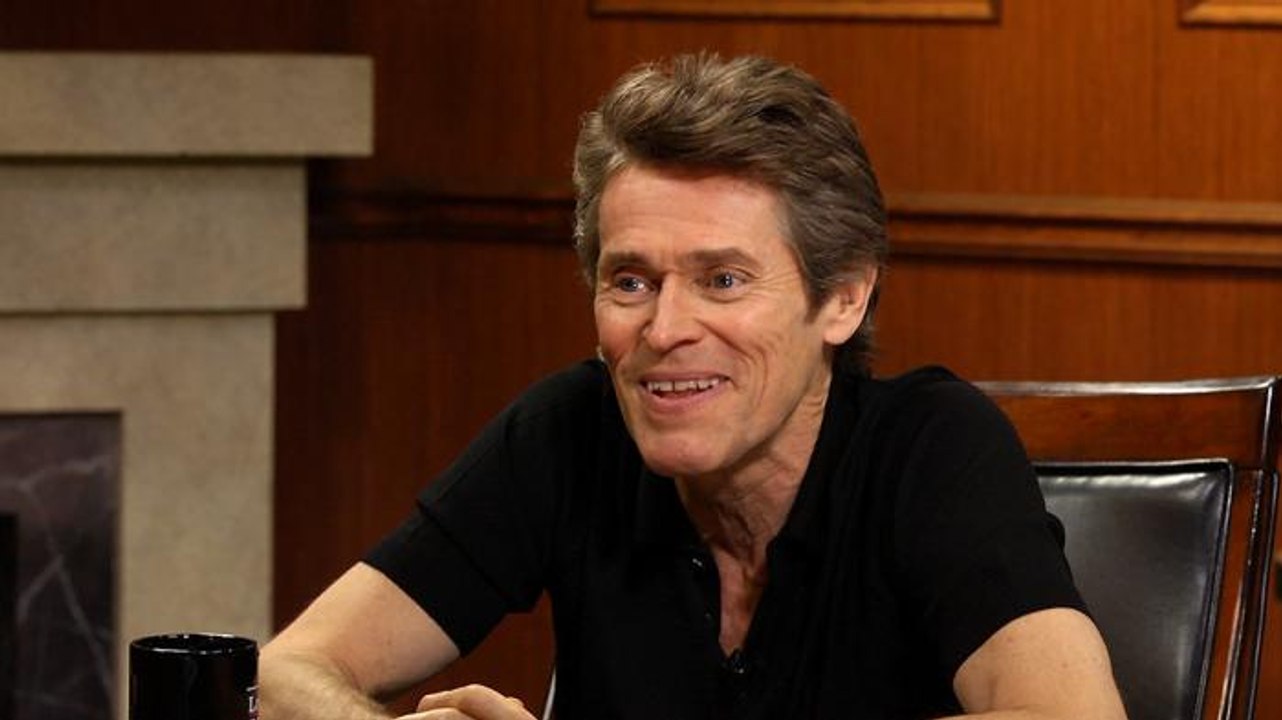 Willem Dafoe relives shooting his epic 'Platoon' death scene - video ...