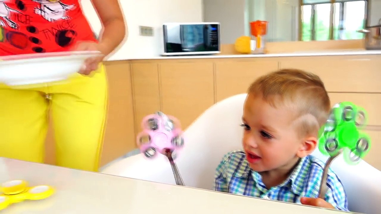 Bad Kids Magic Fidget Spinner Hypnotize Mommy! Family fun toys for kids ...